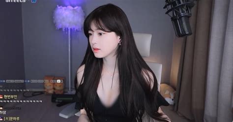 오늘자 Bj문월 실물 충격 근황ㄷㄷ Newsnack