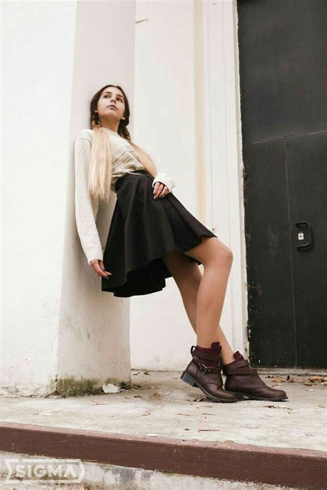 Пин от пользователя Someone на доске Girls Girls Girls Женские позы Фотосессии девушек