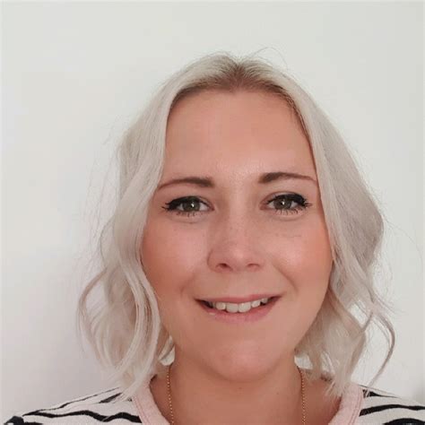 Emma Mann Office Manager Skanska Linkedin