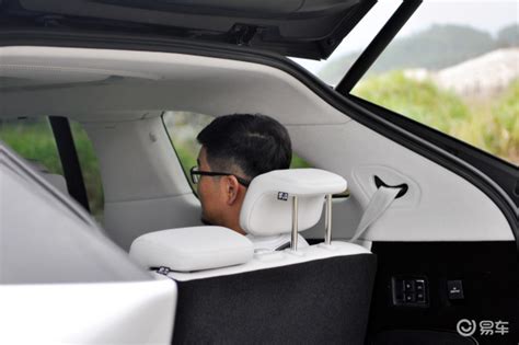 小鹏x9最多可以支持安装三个isofix接口的儿童安全座椅第三排易车