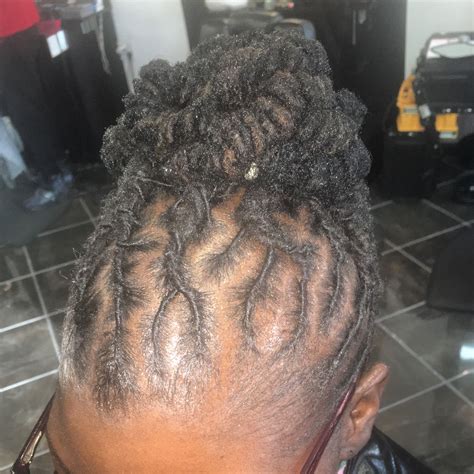 Pin By Eve The Diva On Royal Styles Hair Styles Beauty Royal Fashion