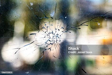 금이 간 추상적인 유리 텍스처 투명 한 소재 배경 유리 효과 패턴 거울 과 유리 배경 창문에 대한 스톡 사진 및 기타 이미지 Istock