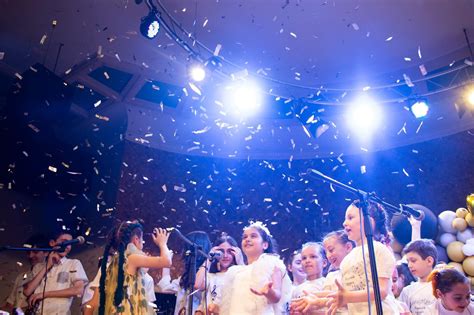 სკოლა Xxi საუკუნე სკოლა Xxi საუკუნე • School Xxi Century