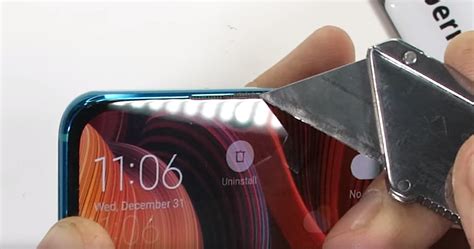 Самый переоценённый смартфон Xiaomi оказался самым прочным