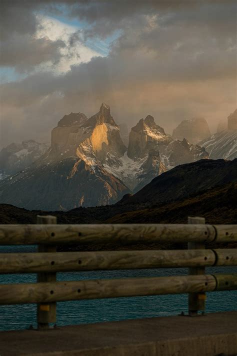 282 Physics Informed Neural Networks Pinns For Optimizing Quantum Material Synthesis And