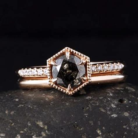 27 Stunning And Unique Black Engagement And Wedding Rings For Women