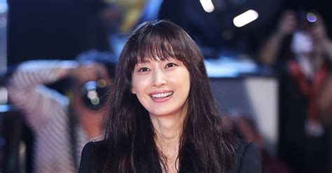 [포토s] 이나영 레드카펫 위 화사한 미소
