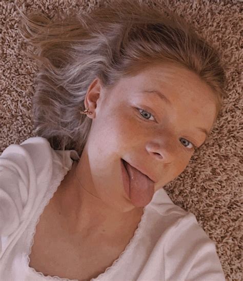 Avenlie Bleu Rcelebstongues99999999