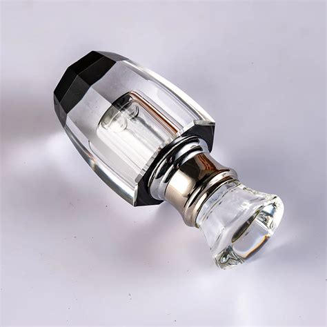 소형 럭셔리 3ml 유리 크리스탈 오일 향수 병 독특한 크리스탈 공예 G 213b가 장착된 고품질 크리스탈 병 중국 소형 럭셔리 3ml 유리 크리스탈 오일 향수 병