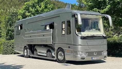 Luxury Motorhomes Car Garage