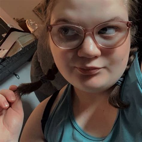 Cadence 🌸🌱 Cadence Stoops • Threads Say More