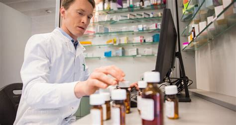 Dronabinol Thc Als Reinstoff Aus Der Apotheke Thc In Der Medizin