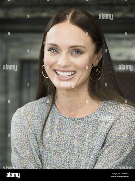 18 Juin 2017 Londres Royaume Uni Laura Haddock Fait La Promotion