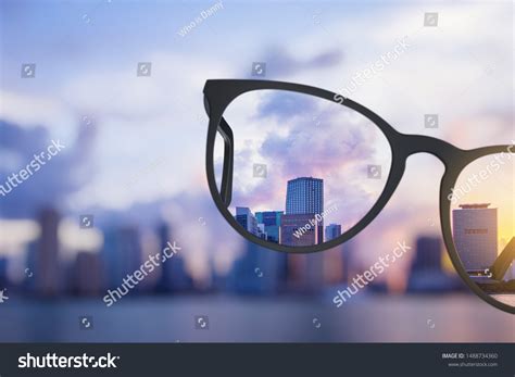 7 Hundred Looking Through Glasses Optometrist Royalty Free Images