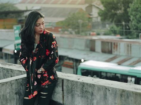 Bukan “cewek Bandung Cantik Cantik” Tapi Cewek Di Bandung Cantik