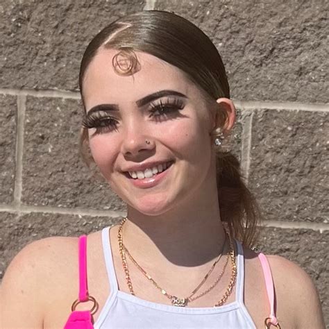 Jacqueline Everling Cashier Pearl Street Treats Jeffersonville In