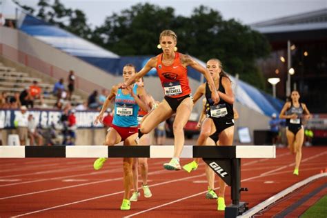 Kaylee Mitchell Feet