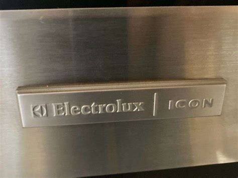 Electrolux Icon Electric Double Ovens Sierra Auction Management Inc