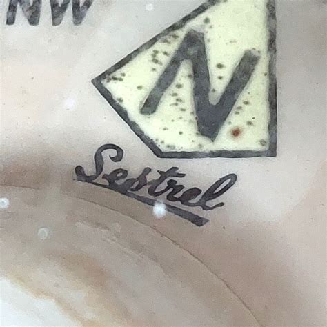 British Vintage Sestrel Brass Boat Compass And Binnacle Dated 1967