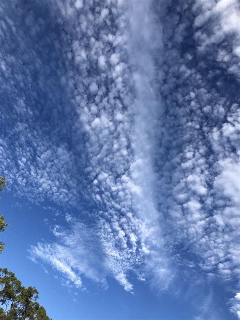 Anyone Know Why These Strange Lines Are Rclouds