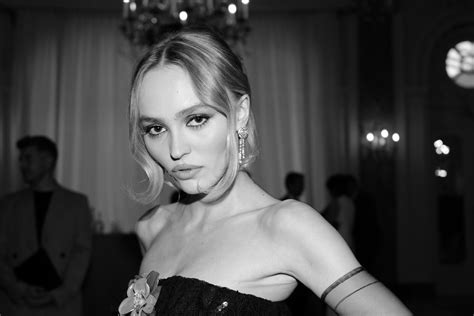 3000x2000 Lily Rose Depp Monochrome Photoshoot 3000x2000 Resolution