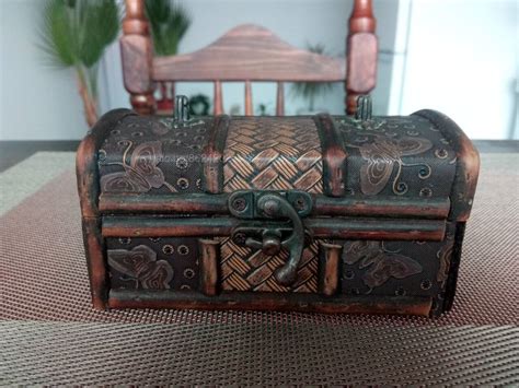 Продавам малка дървена кутия за ценности Ръчна изработка Друго ръчна изработка Ръчно