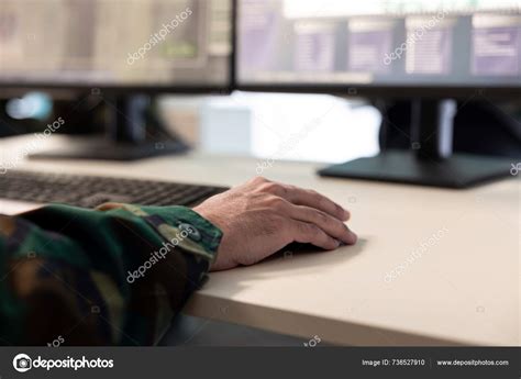 Technical Security Threat Intelligence Officer Updating Command Post