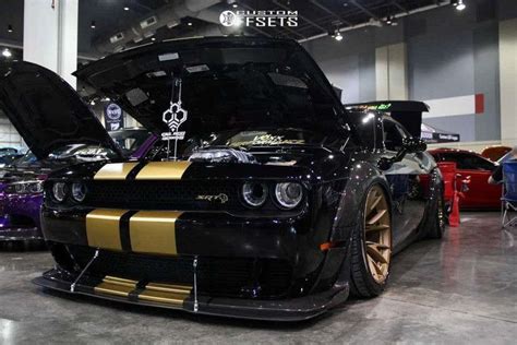 Dodge Challenger Srt Hellcat On Custom Wheels Is The Stuff 45 Off