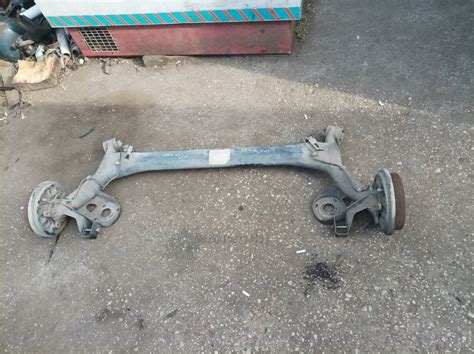 Заден мост за Шкода Фабия хечбек 2000 год Мостове предни задни Резервни части конс