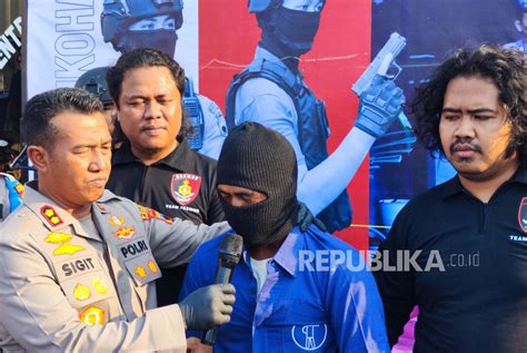Rekonstruksi Pembunuhan Dosen Uin Rms Solo Diwarnai Protes Keluarga