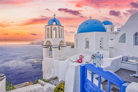Vista Nocturna Del Atardecer Del Pueblo Griego Tradicional Oia En La