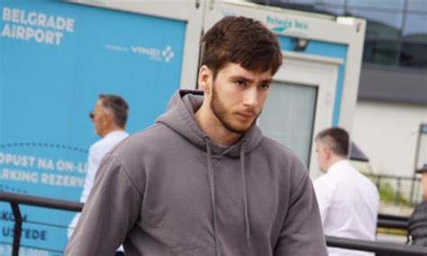 Kan DŽinoviĆ Pokazao Ljubav Zajednička Fotka Sa Devojkom Izazvala Haos Foto Hype Tv