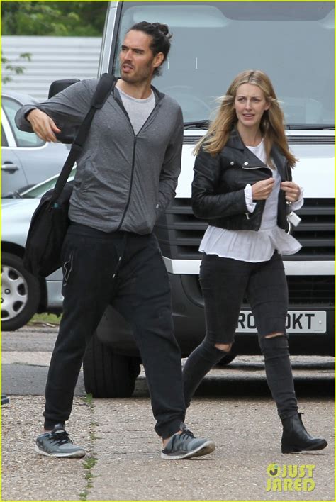 Russell Brand Steps Out With Pregnant Fiancee Laura Gallacher After