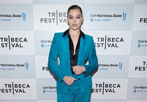 Hailee Steinfeld Stuns In Electric Blue Suit With Black Pumps At Tribeca Festival Flipboard