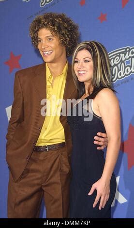 Kelly Clarkson And Justin Guarini American Idol Backstage At The