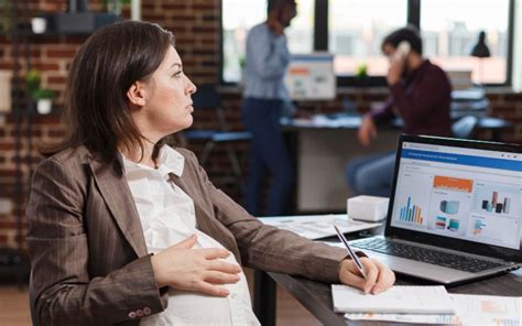 7 excuses to get out of work while pregnant leave and absences