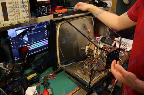 تعمیرات مانیتور سی آر تی صدرا سرویس تعمیر مانیتور قدیمی در مشهد