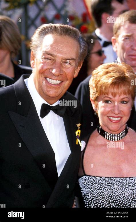 Dec 29 2004 K19602tr 52nd Emmy Awards At Shrine Auditorium Los