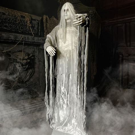 14 Best Halloween Animatronics For A Spirited Yard Display