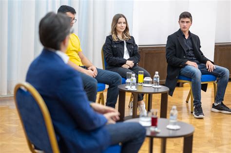 Претседателот Пендаровски ги прими средношколците кои освоија награди на 4 Балканска олимпијада