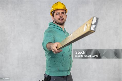 Der Erbauer Hält In Seinen Händen Den Geist Ebenen Die Idee Der ...