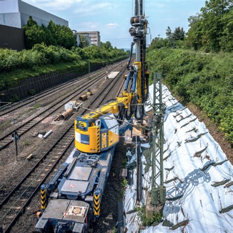 Track Bound Piling And Drilling Device Of Bauer Maschinen The Pwi