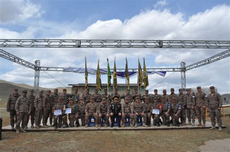 Цэргийн мэргэжлийн аварга түрүүч байлдагч нар тодорлоо