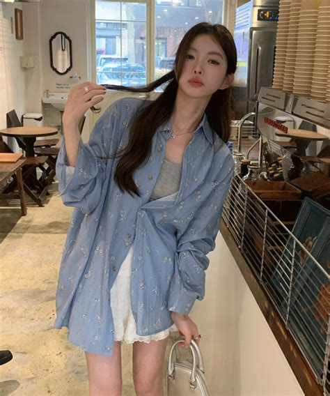 🚗당일발송🚗플라워 패턴이 유니크해 플라워 패턴 블루 루즈핏 셔츠 에이블리