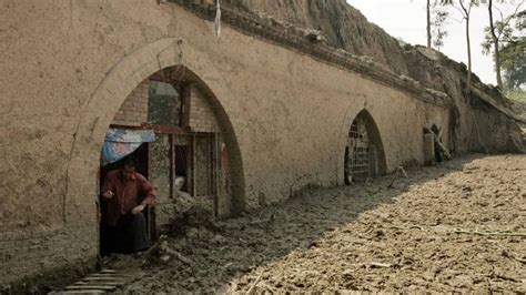 Disaster China Mudslides Kill 20 With 42 Missing Welt