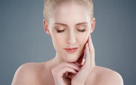 Free Photo Beauty Concept Beautiful Caucasian Woman With Clean Skin