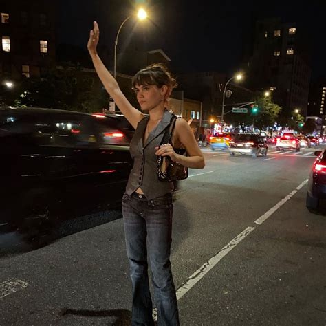 Oona Laurence 10102022 • Celebmafia