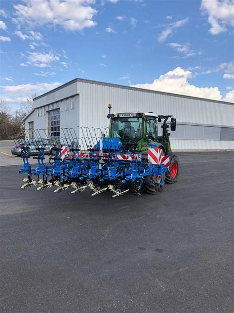 Machines Agricoles Umatec Jcb à Estavayer Le Lac