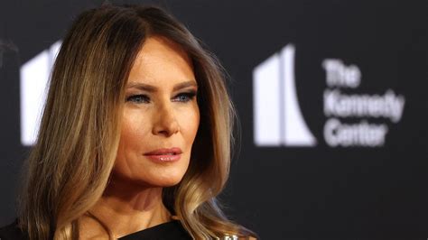 Trump Shares Melania Trumps Letter To Putin Good Morning America