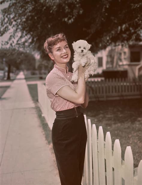 9 Rare Photos Of Debbie Reynolds Young